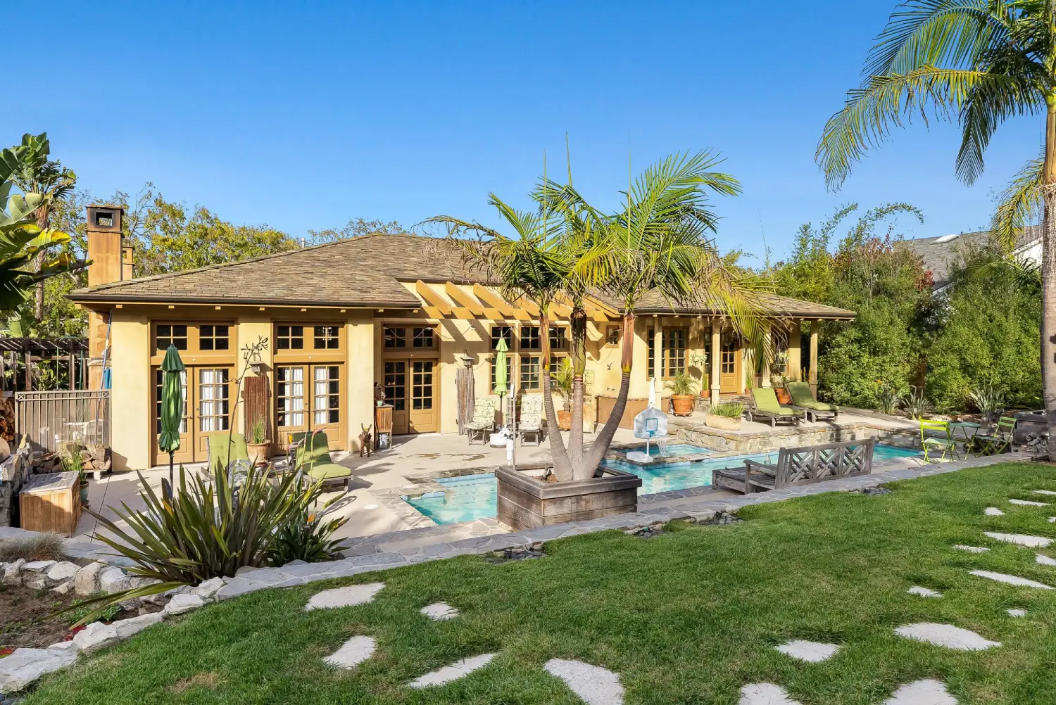 Redondo Beach Home - Decoma Industries